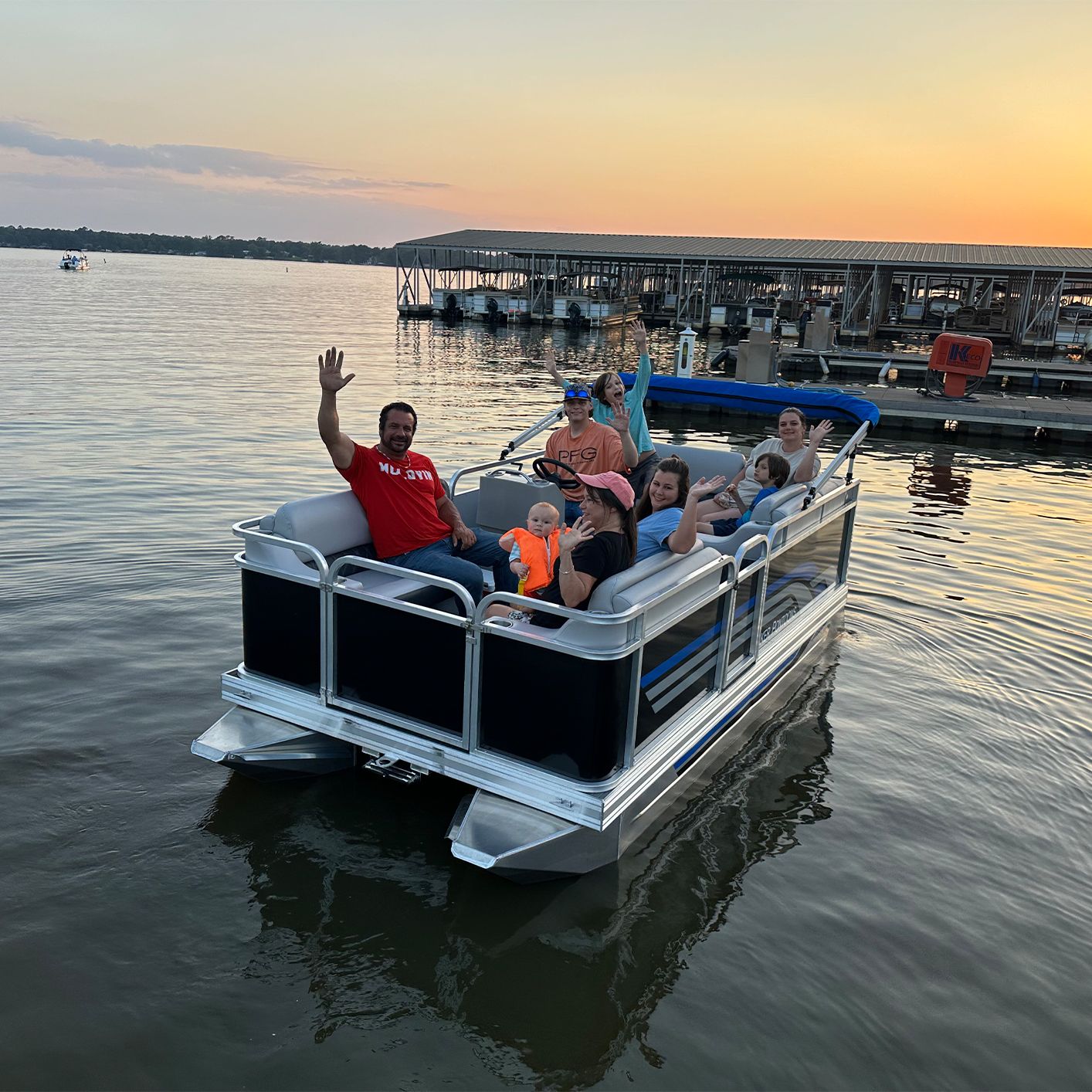 Laker 712 Pro-Lounge