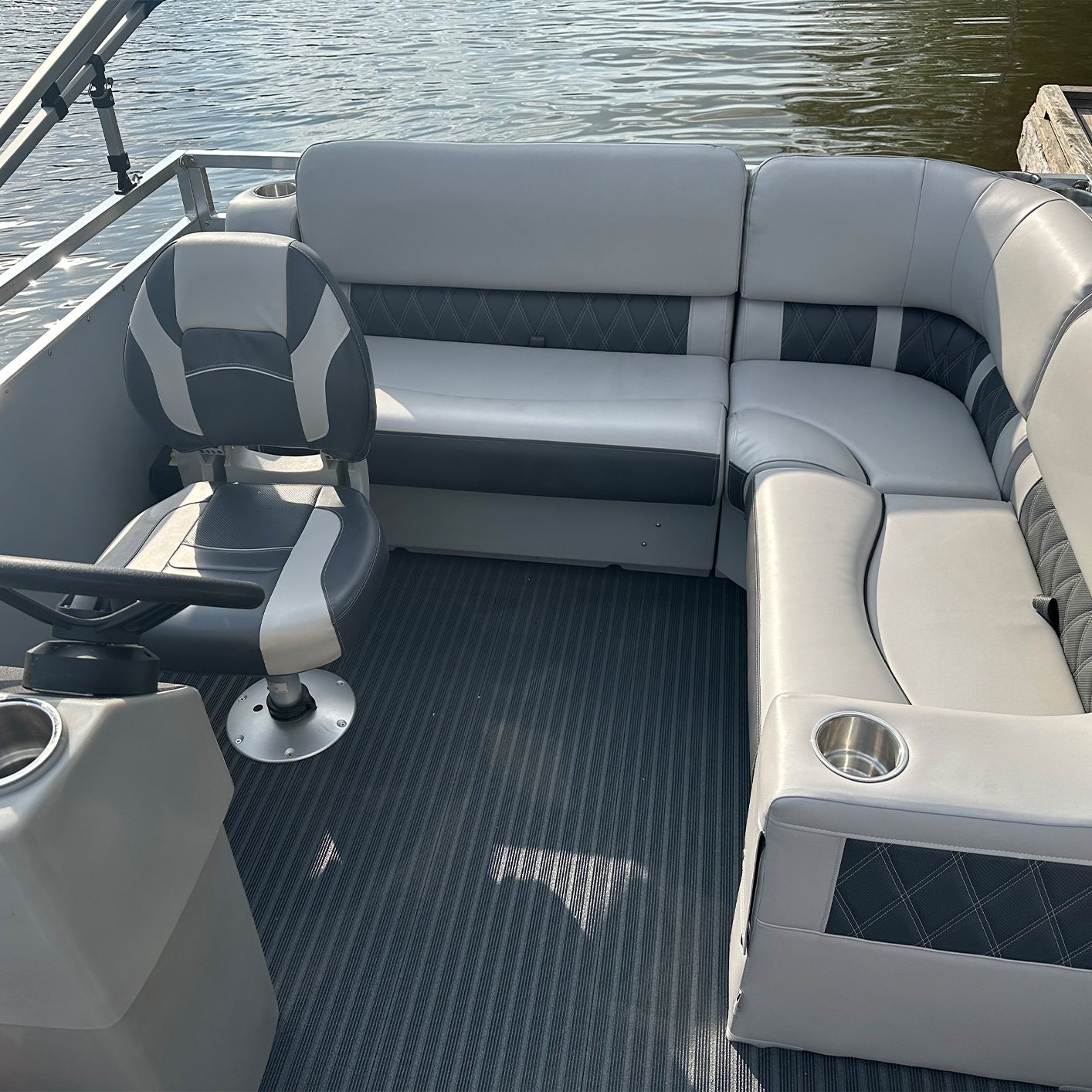 Laker 712 Pro-Lounge