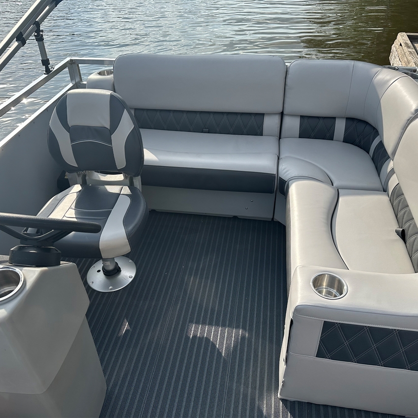 Laker 712 Pro-Lounge