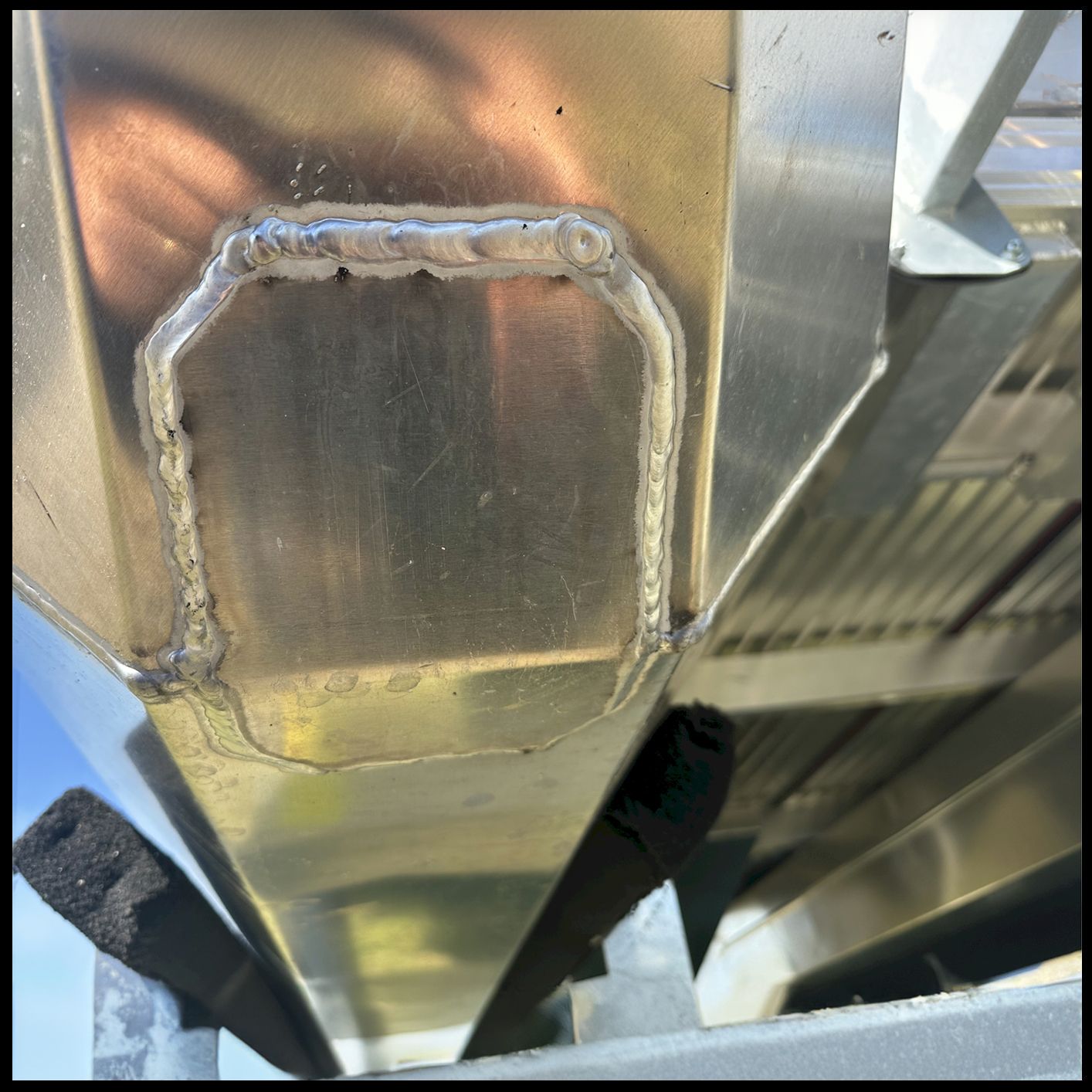 Laker 714 Basic Pontoon Boat