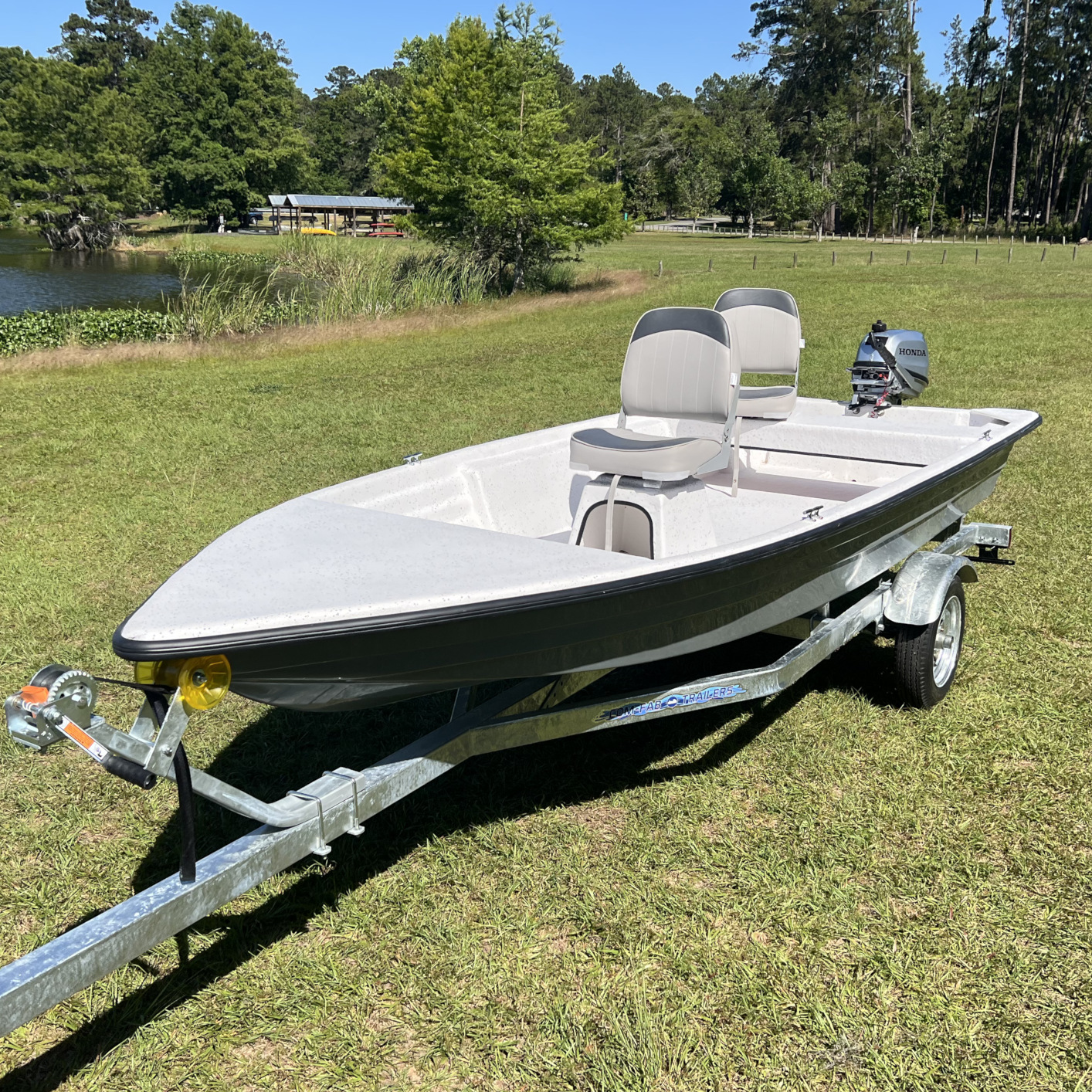 Angler Bay V14T Fiberglass Fishing Boat