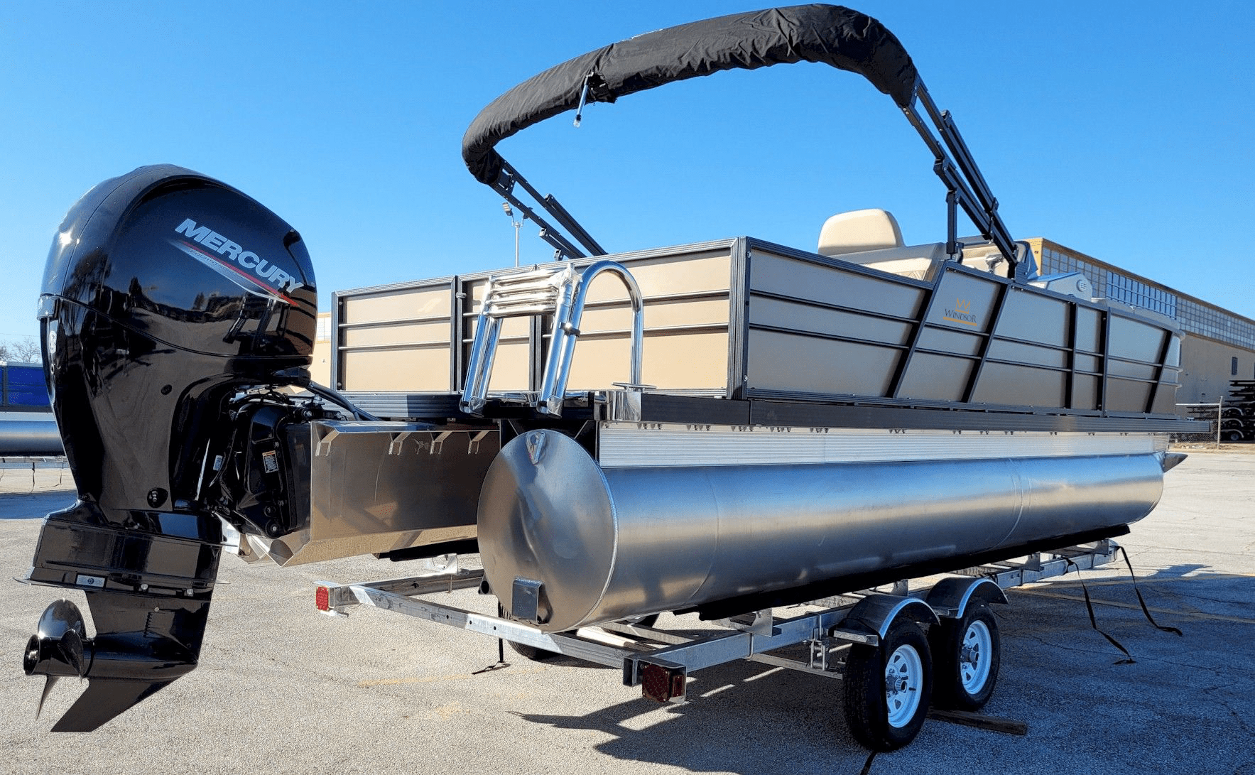 Windsor 238 Lounger Pontoon Boat Package