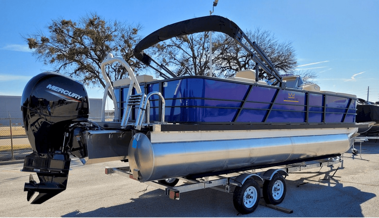 Windsor 238 Cruise Pontoon Boat Package