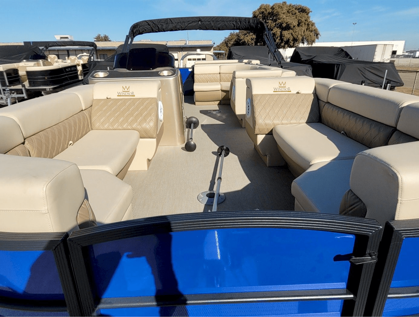 Windsor 238 Cruise Pontoon Boat Package