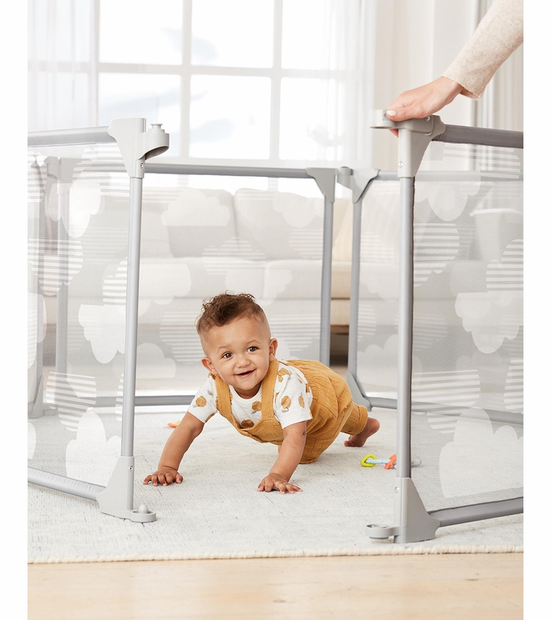 Skip Hop Expandable Enclosure - Grey Clouds