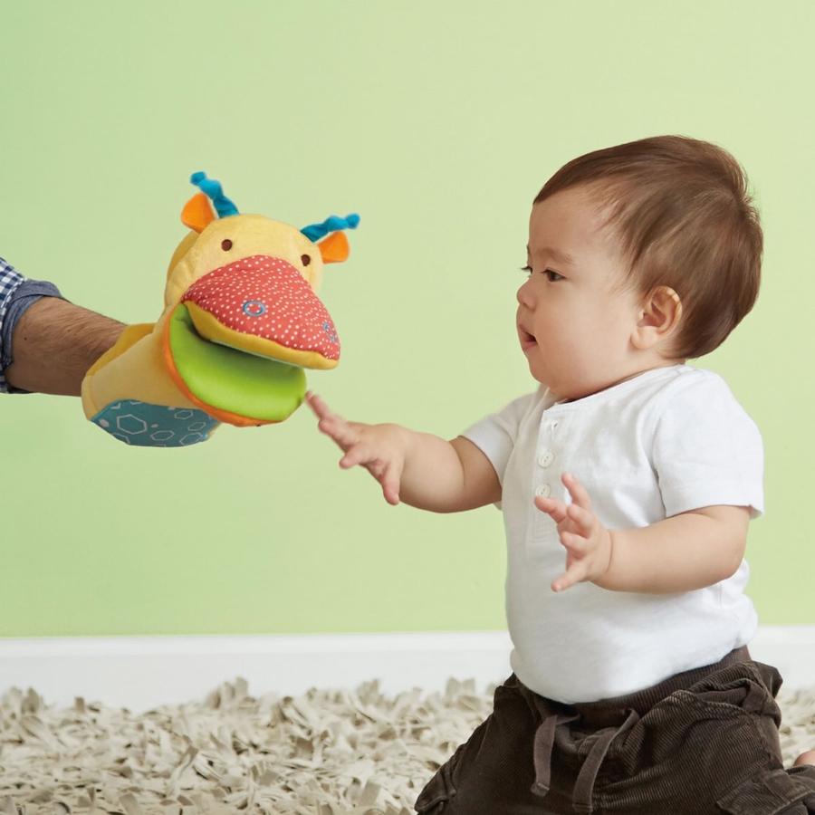 Skip Hop Giraffe Safari Mirror Puppet - Giraffe