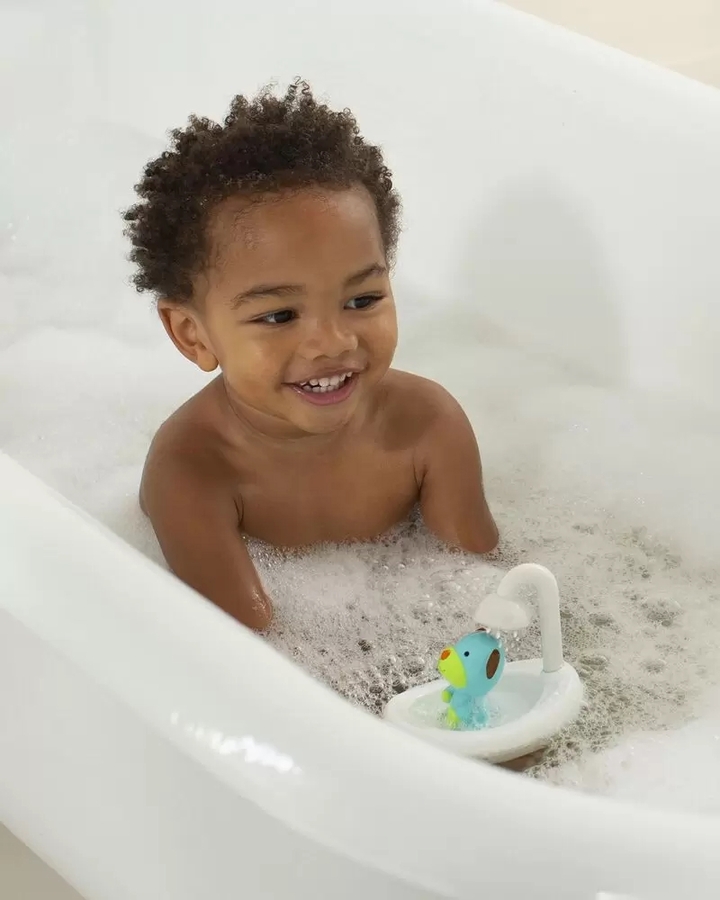 Skip Hop Zoo Squeeze & Shower Dog Bath Toy