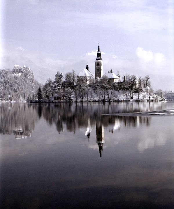 Beautiful Castles & Churches In The World Reference Book - Anime Books