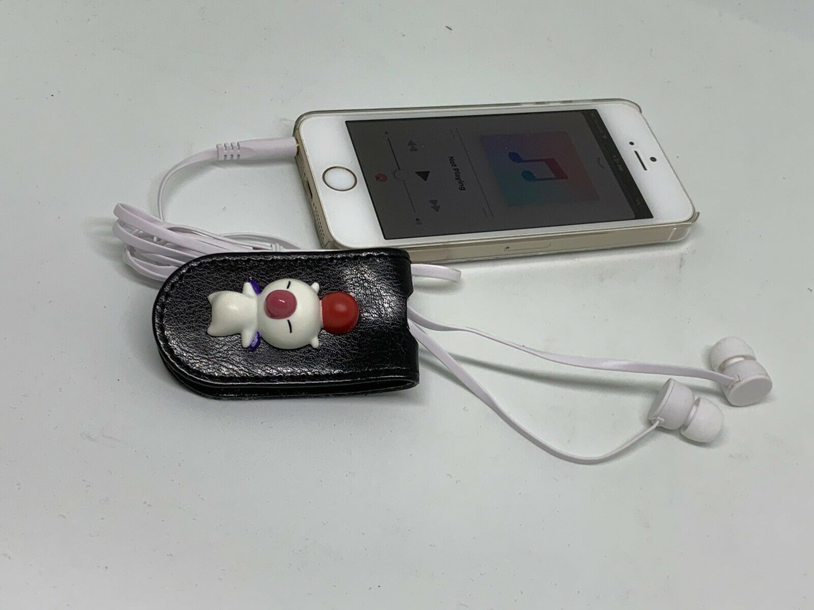 Final Fantasy Dissidia Opera Omnia Moogle Earbuds White Headphones ...
