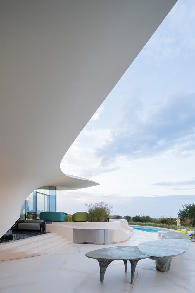 Blue Dream and the Legacy of Modernism in the Hamptons - ARTBOOK