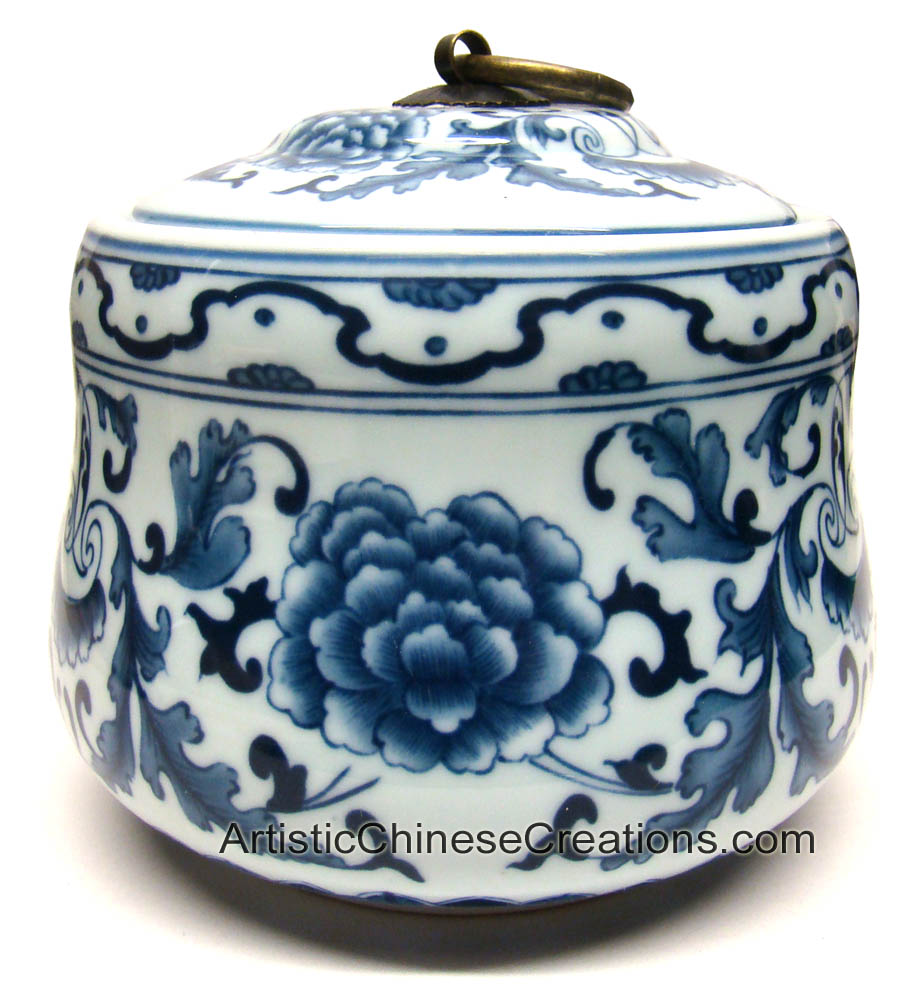 Chinese Porcelain Tea Canister - Flowers, Chinese Pottery