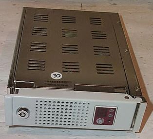 LVD/SE U2W SCA80/68 Pin SCSI Removable Kit