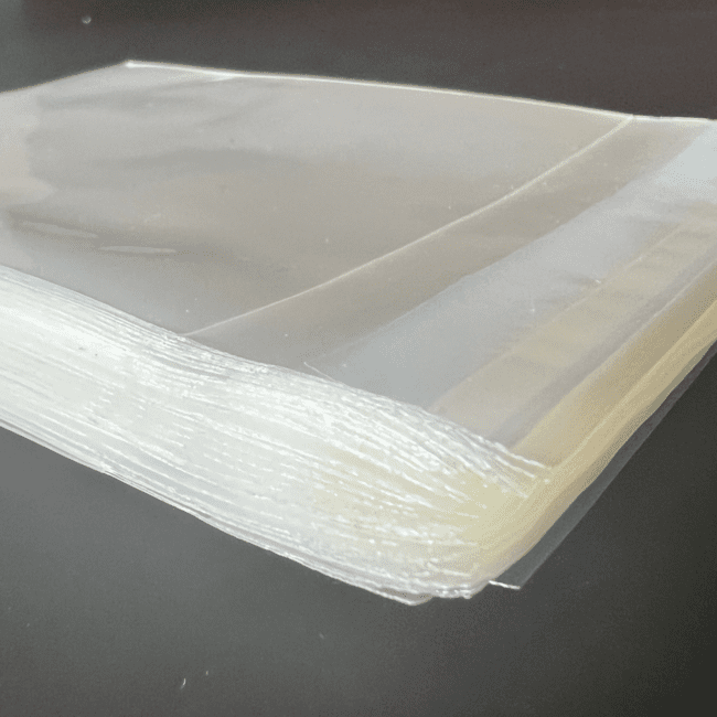 Resealable team bags for standard size trading cards