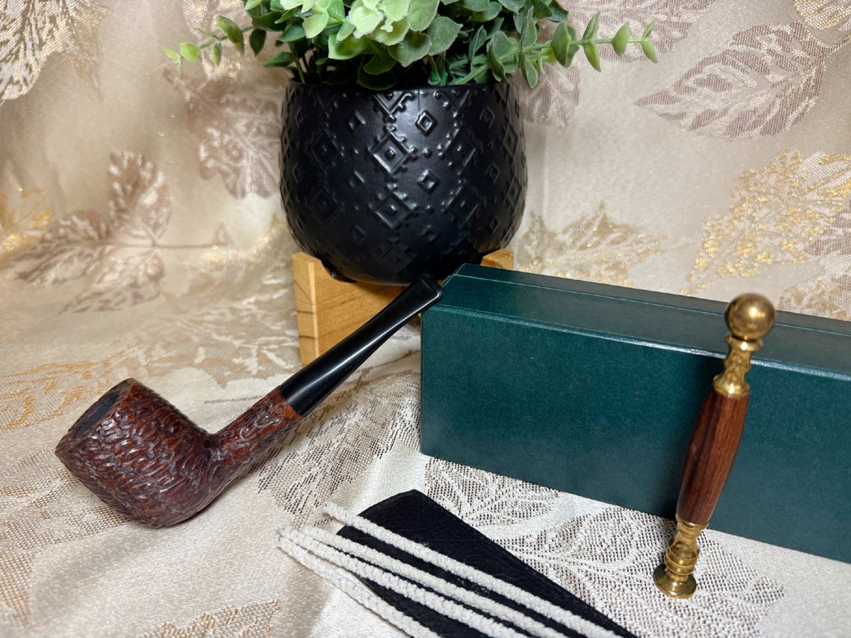 Non System Dark Brown Bird's Nest Pipe
