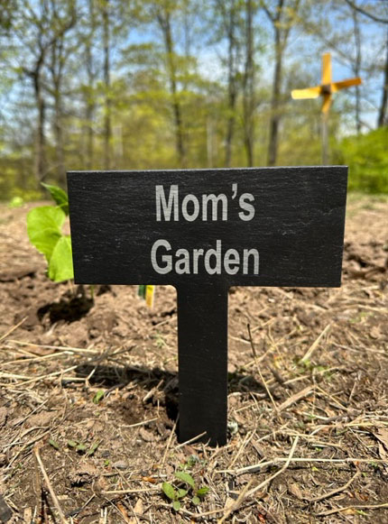 Mom's Garden Sign