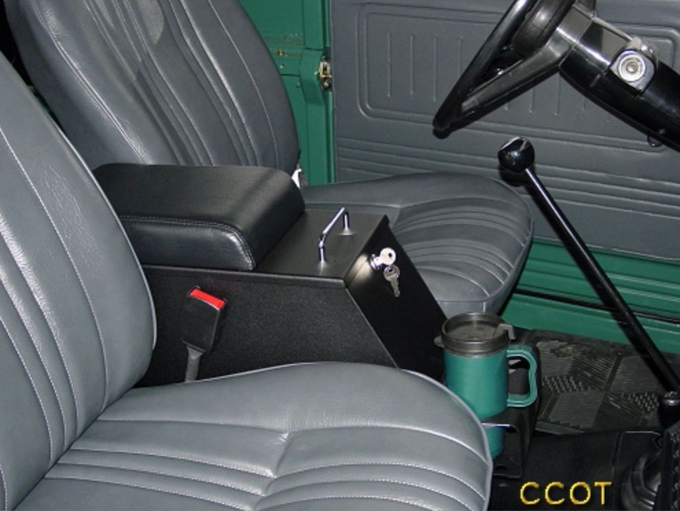 CCOT builds the 1st EVER bolt in FJ40 Console!