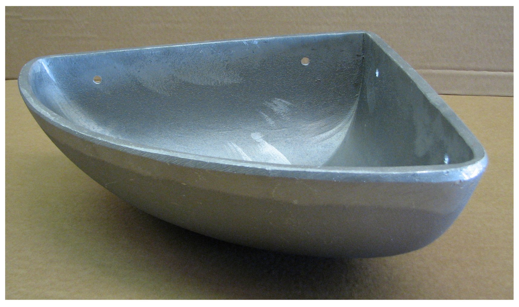 Cast Aluminum Corner Feeder