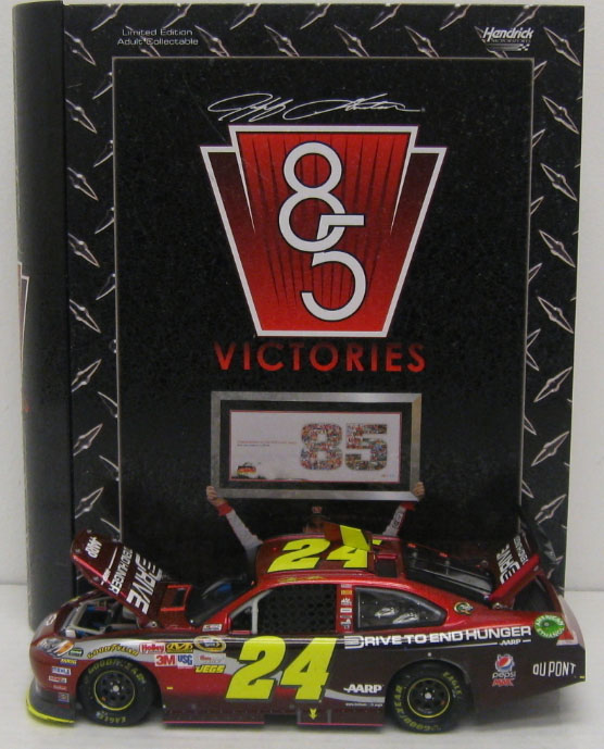 2011 JEFF GORDON 85TH WIN ATLANTA RACED VERSION 1/24 ACTION