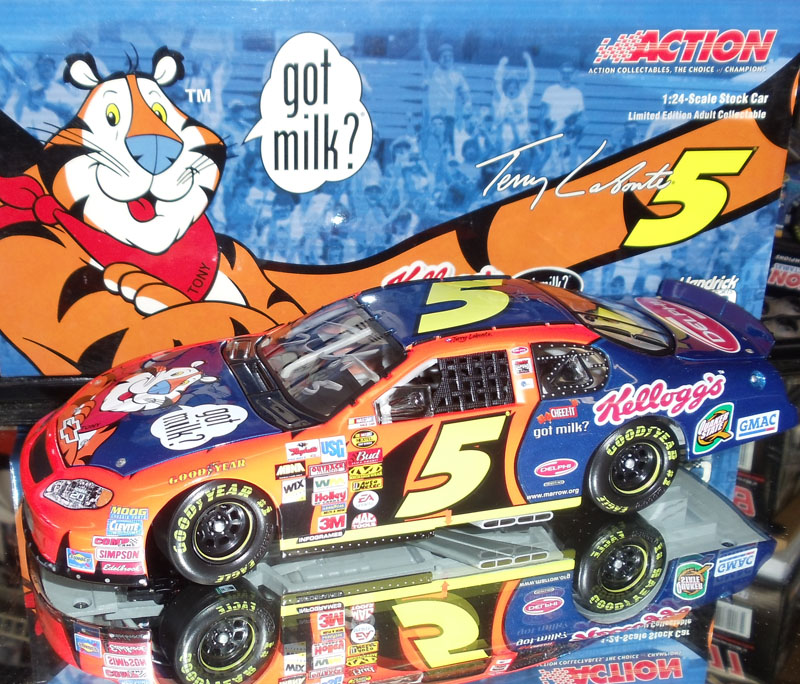 AUTOGRAPHED TERRY LABONTE 2004 GOT MILK KELLOGGS 1/24 ACTION