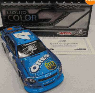 AUTOGRAPHED TONY STEWART 2011 *OREO LIQUID COLOR* 1/24 ACTION