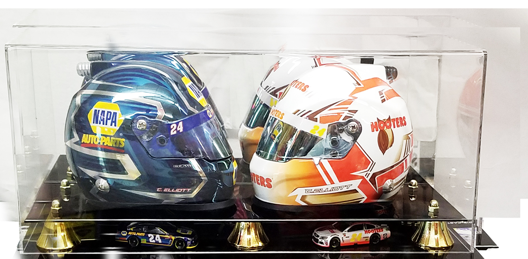 CHASE ELLIOTT 2017 2-MINI HELMET, 2 CAR & DELUXE DISPLAY COMBINATION ...