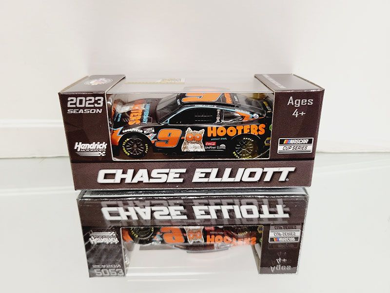 CHASE ELLIOTT 2023 HOOTERS NIGHT OWL #9 CAMARO 1/64 ACTION