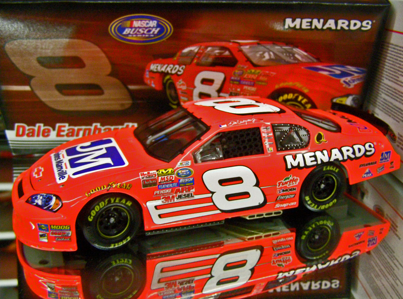 DALE EARNHARDT JR 2007 MENARDS 1/24 MOTORSPORTS AUTHENTICS