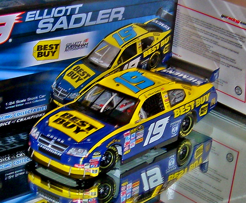 ELLIOTT SADLER 2008 BEST BUY COT CHARGER 1/24 ACTION