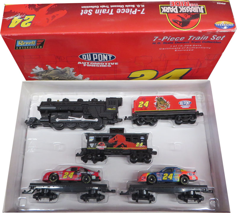JEFF GORDON 1997 JURASSIC PARK 7-PIECE TRAIN SET REVELL