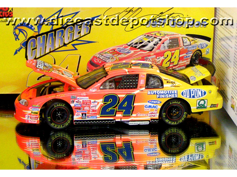 JEFF GORDON 1999 NASCAR RACERS 1/24 ACTION