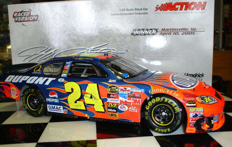JEFF GORDON 2005 MARTINSVILLE WIN RACED VERSION 1/24 ACTION
