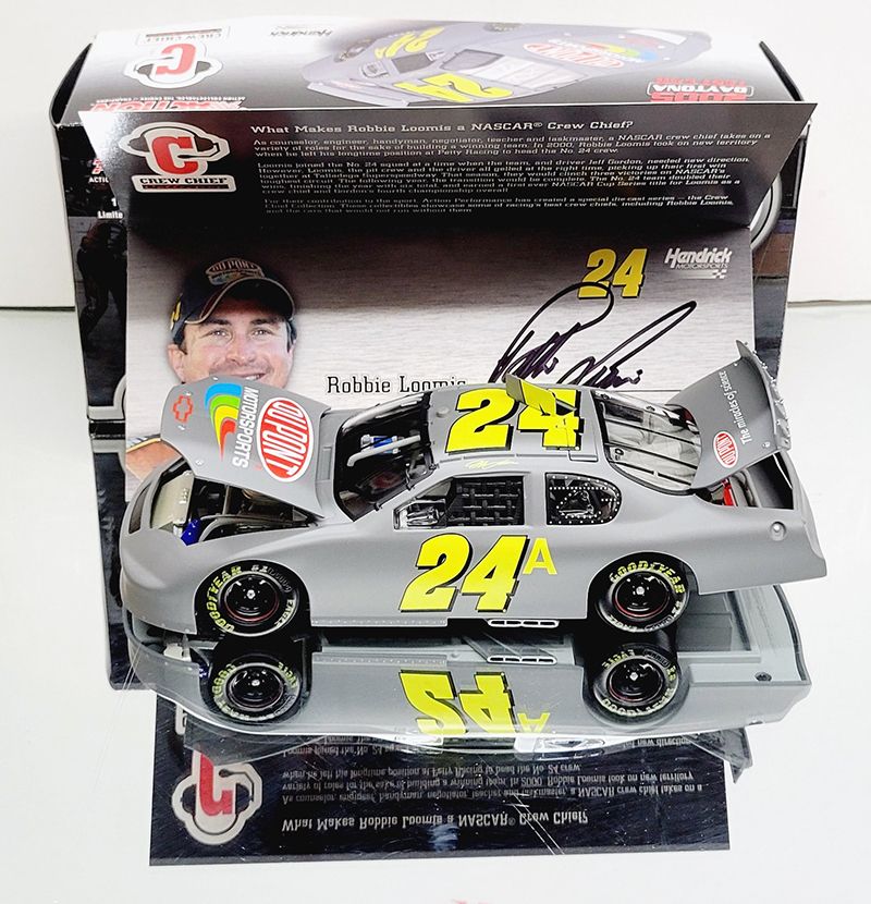 JEFF GORDON 2005 TEST CAR CREW CHIEF 1/24 ACTION