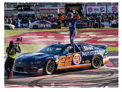 JOEY LOGANO 2023 ATLANTA WIN RACED VERSION #22 AUTOTRADER MUSTANG 1/24 ...