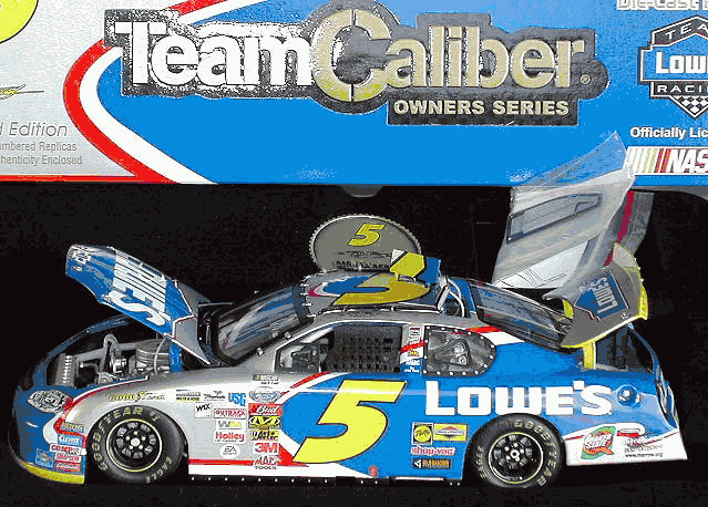 KYLE BUSCH 2004 LOWE'S ROOKIE CAR 1/24 TEAM CALIBER OWNER'S