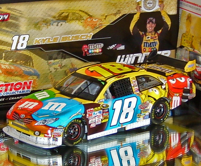 KYLE BUSCH 2009 LAS VEGAS RACED VERSION 1/24 ACTION