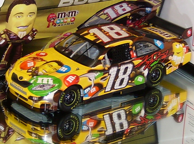 KYLE BUSCH "ROWDY" 2008 M&M'S FANTASY CAR 1/24 ACTION