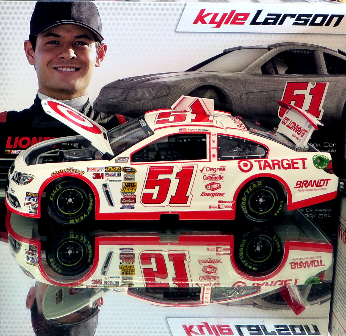KYLE LARSON 2013 TARGET 1/24 ACTION