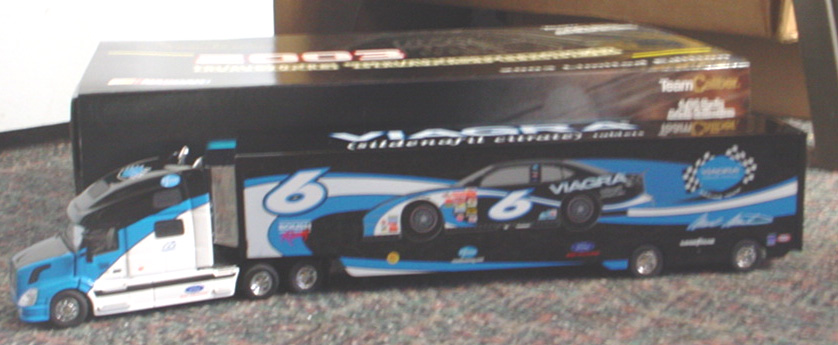 MARK MARTIN 2003 VIAGARA HAULER 1/64 TEAM CALIBER OWNER'S