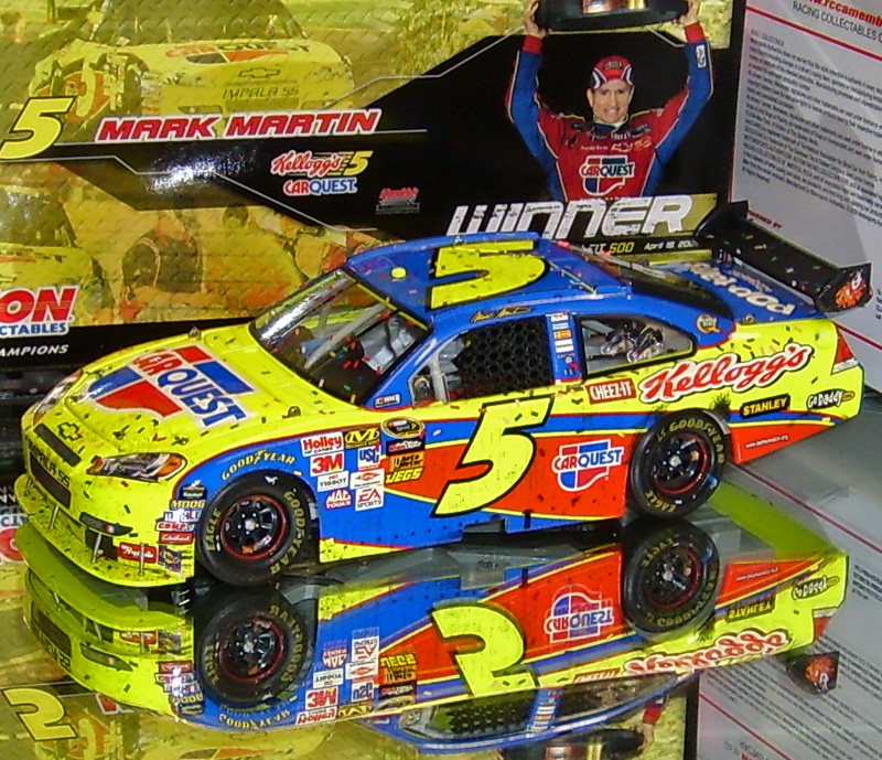 MARK MARTIN 2009 PHOENIX CARQUEST RACED VERSION 1/24 ACTION