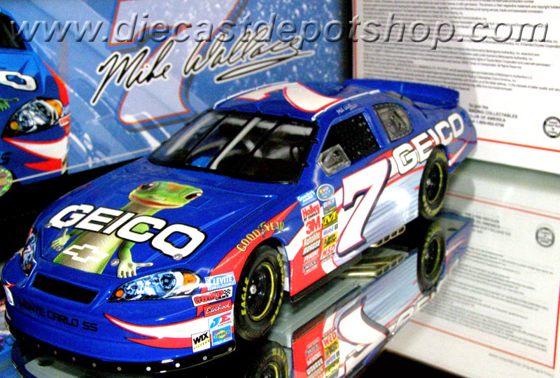 MIKE WALLACE 2007 GEICO "GECKO" CHEVROLET 1/24 MOTORSPORTS AUTHENTICS