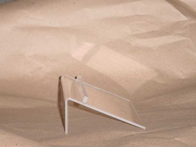 PLASTIC RISER TILTS CAR TO THE SIDE FOR DISPLAY