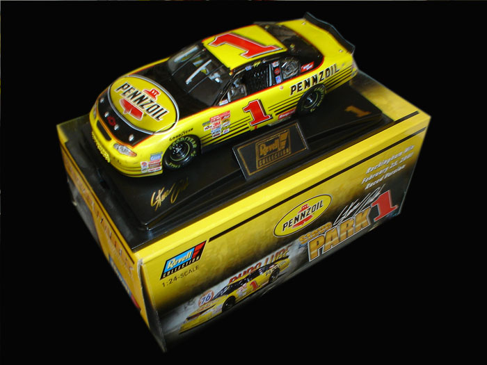 STEVE PARK 2001 ROCKINGHAM RACED VERSION 1/24 REVELL COLLECTION