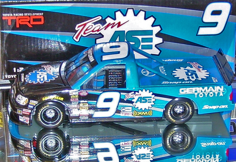 TED MUSGRAVE #9 TEAM ASE CRAFTSMAN TRUCK SERIES 1/24 RC2