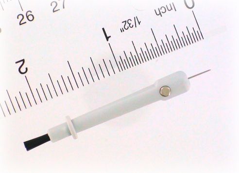 Ear Wax Tool With Wax Removal Loop, Cleaning Brush and Battery Handling ...