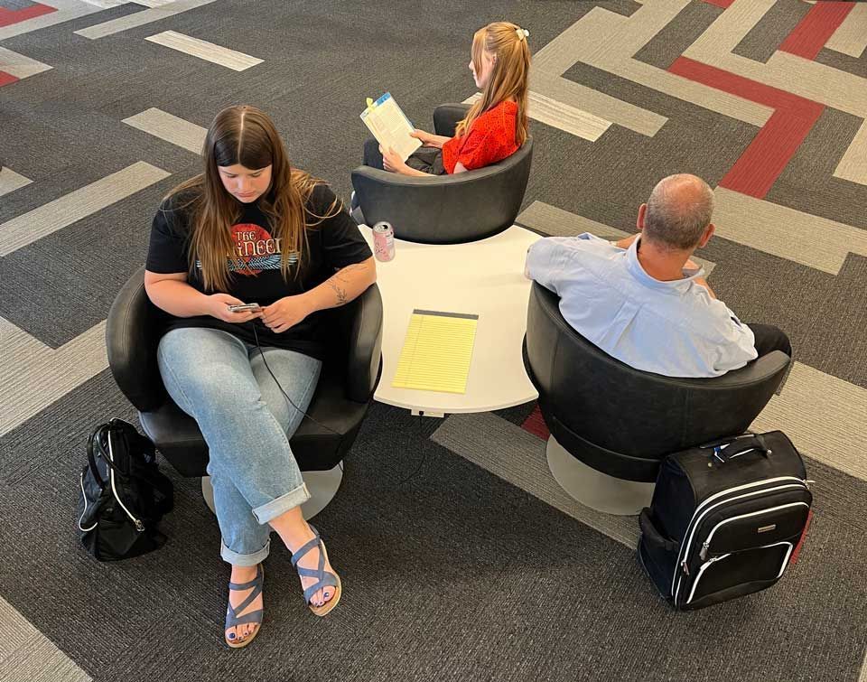 ORB LOUNGE CHAIR AIRPORT CLUSTER