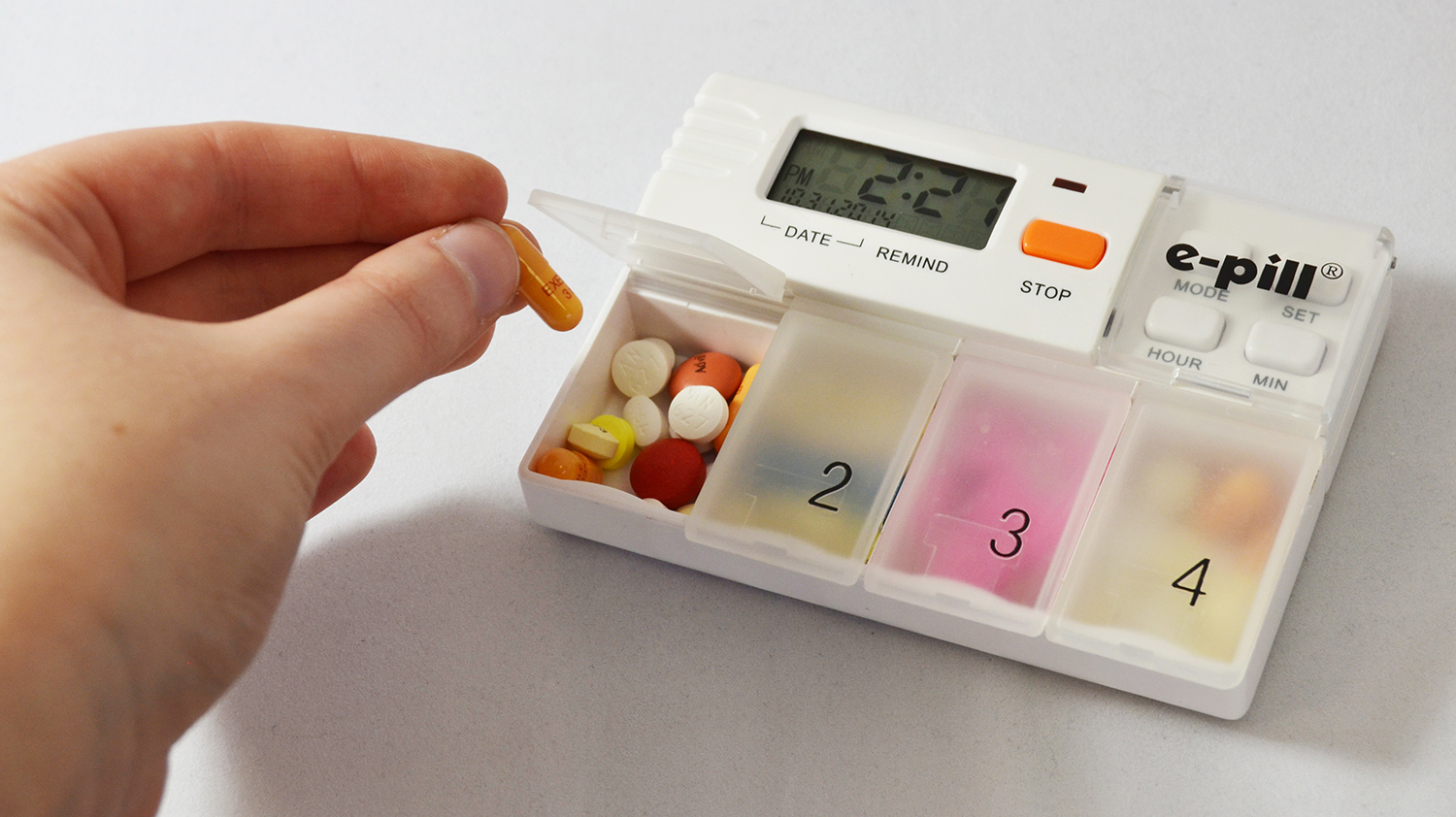 MedGlider Daily Reminder 4 Compartment Pillbox