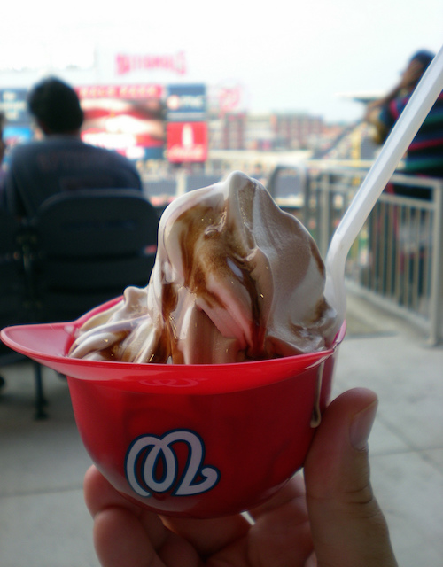 Case of 600 Baseball Team 8oz Ice Cream Sundae Helmet Snack Bowls