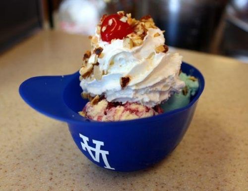 Case of 600 Baseball Team 8oz Ice Cream Sundae Helmet Snack Bowls