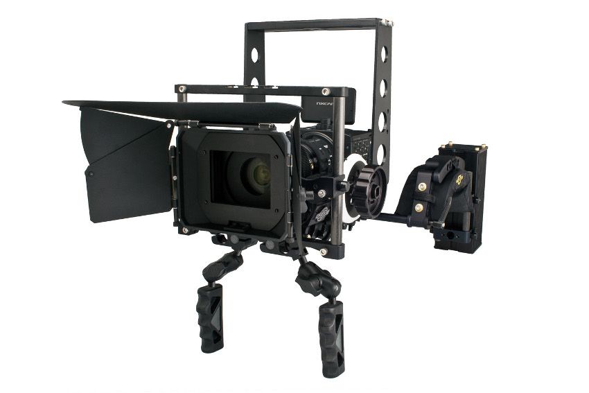 Hand-Held & Shoulder Camera Rigs - BarnDoor Lighting