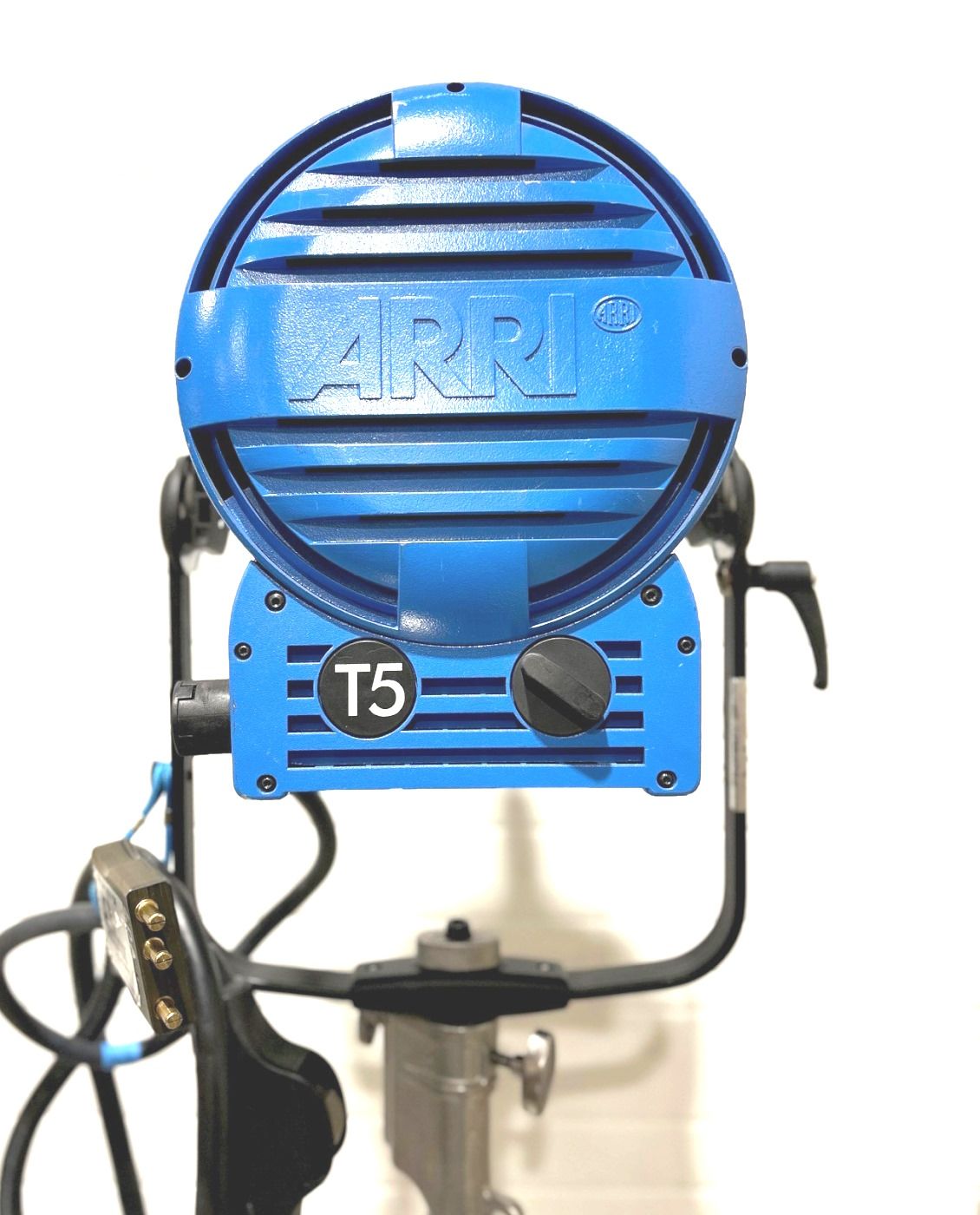Save Big On Arri T5 5000W Fresnel in Like New Condition